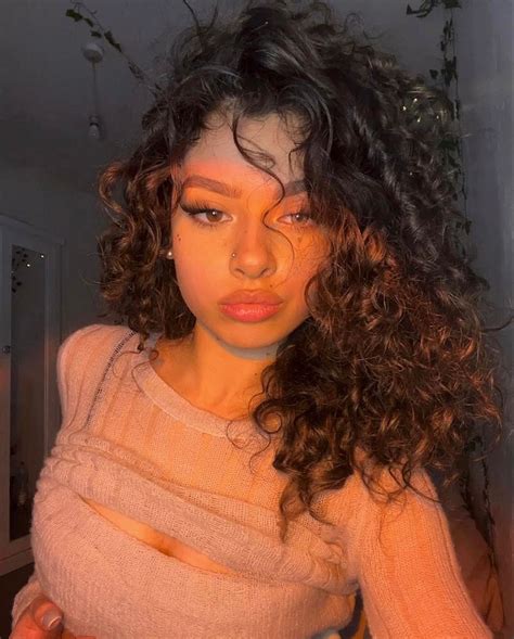 Pin By Txxx On Hair Curly Girl Hairstyles Curly Hair Styles Curly Hair Latina