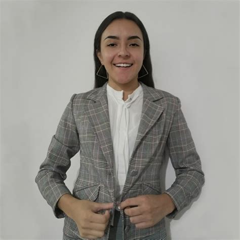 Cinthia Daniela Zaragoza Hernández Director De Empresas De Ventas Minoristas Negocio Local