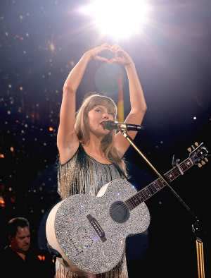 Taylor Swifts Final Eras Tour Concerts The Biggest Moments Us Weekly