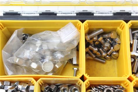 Dewalt 10 Compartment Deep Pro Small Parts Organizer With Nuts Bolts