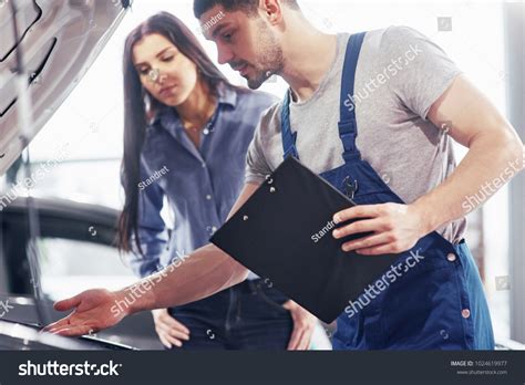 Woman Talking Mechanic Images Stock Photos Vectors Shutterstock