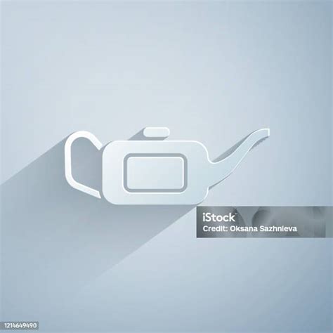 회색 배경에 격리 된 모터 기계 오일 아이콘용 용지 절단 캐니스터 오일 갤런 오일 변경 서비스 및 수리 종이 아트 스타일입니다 벡터 일러스트레이션 가솔린에 대한 스톡 벡터