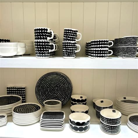 [핀란드] 여행 기념품 추천 헬싱키 마리메꼬 무민샵 마트 공항 면세점 쇼핑후기 네이버 블로그