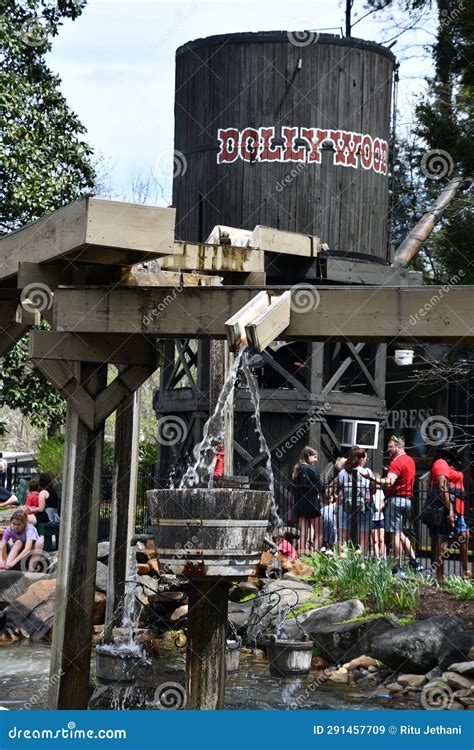 Dollywood Theme Park In Sevierville Tennessee Editorial Stock Image