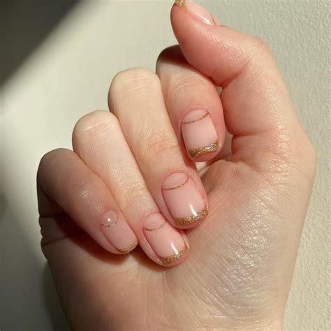 15 Short Nail Ideas For December