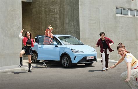 【トヨタ新型プリウス】改良「装備充実！」2025年7月60系日本発売！電気自動車ニュース