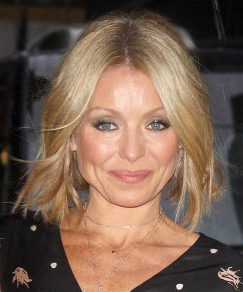 Kelly Ripa Hairstyles And Haircuts Celebrity Hair Ideas