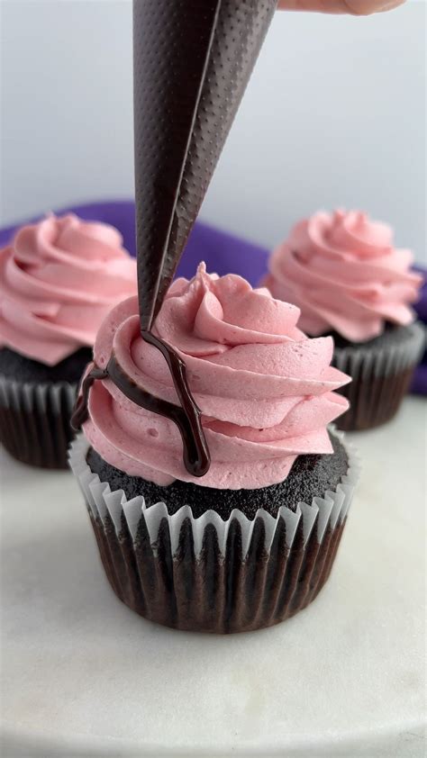 Chocolate Raspberry Cupcake Piping Artofit