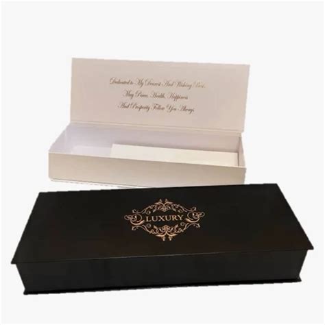 خرید و قیمت جعبه کادو هارد باکس مستطیلی شکل براق در رنگ سفید و مشکی از