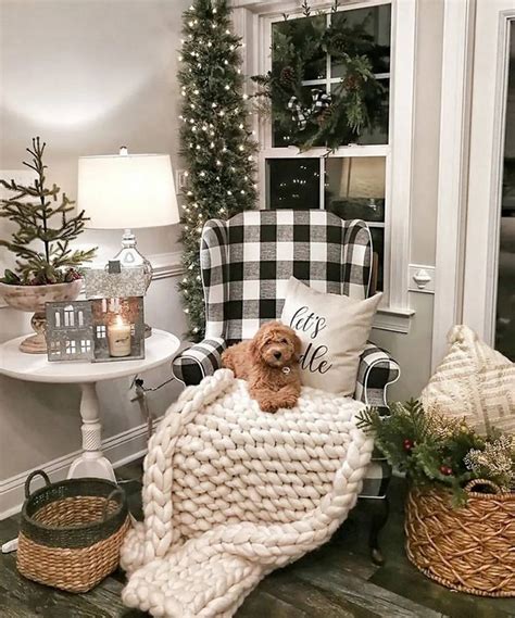 Как украсить комнату на Новый 2025 год новогоднее украшение