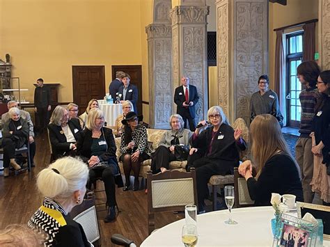 Celebrating The Lives Of Fluff And Sandy Mclean Larchmont Buzz Hancock Park News