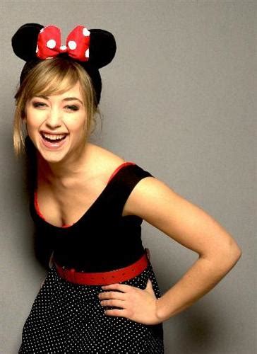 Picture Of Lily Fleur Pointeaux