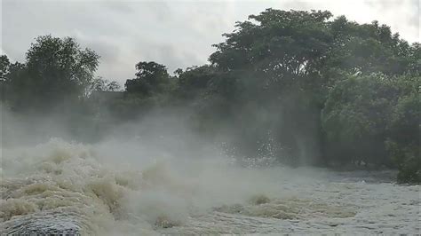 මහා ජලකඳක් පහල මසුන් අල්ලන මිනිස්සු ඔවුන්ගේ ජීවිත ගැන සිතවාද Youtube