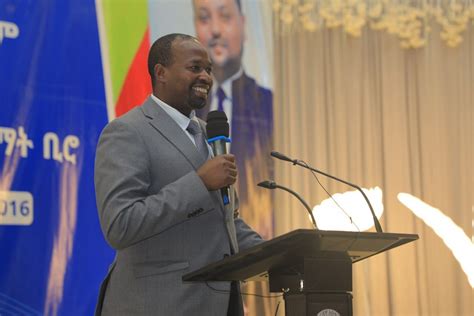 ፕሮግራሙ ወጣቶች በተጨባጭ የሥራ ልምድ ብቁና ተወዳዳሪ ለመሆን የሚያስችል ክህሎትን የሚያላብሳቸው ነው፡፡ ክቡር አቶ ሰለሞን ሶካ የሥራና ክህሎት