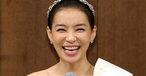 포토 탤런트 박선영 결혼식 앞두고 미소 가득