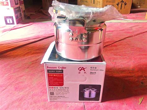 တရားမဝင် သစ်မျိုးစုံ၊ စက်သုံးဆီများ၊ လုပ်ငန်းသုံးပစ္စည်းများ၊ စားသောက်ကုန်ပစ္စည်းများ၊ လူသုံးကုန