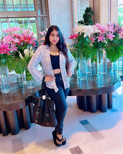 කපල් එකක් සල්ලි දීලා මම කලින් මැරි කරපු කෙනෙක් කියලා තිබුණා අවුරුදු