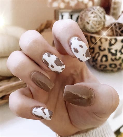 17 Beautiful Cow Print Nail Designs Artofit