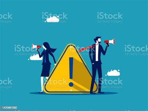 속보 또는 경고 발표 사업가가 느낌표가있는 메가폰으로 발표 감독에 대한 스톡 벡터 아트 및 기타 이미지 감독 개발 겨냥 Istock