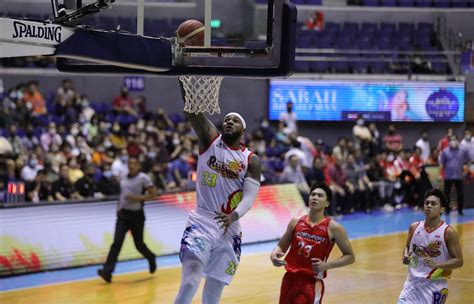 Steve Taylor Posts 20 16 As Rain Or Shine Ekes Out Win Against Northport Gma News Online