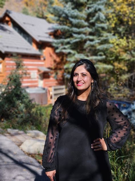 Meet Rafia Qureshi Canvasrebel Magazine