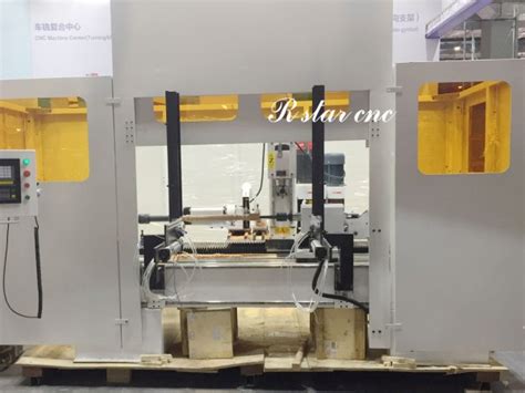4 Axis CNC Turning Milling Lathe Center For Irregular Legs Routerstar CNC Machine