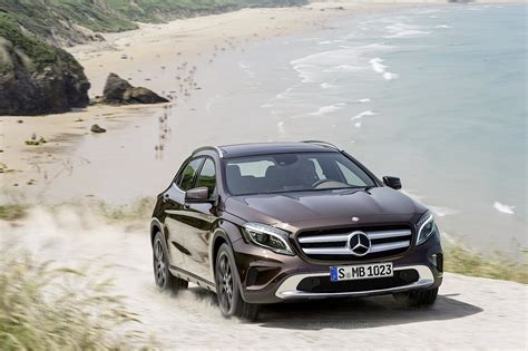 Mercedes Officially Reveals Gla Compact Suv Autoevolution