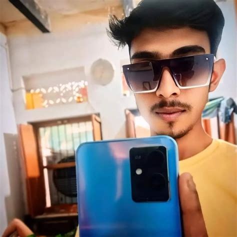 Shahil Ansari Its Shahil Ansari 9464 • Threads Say More