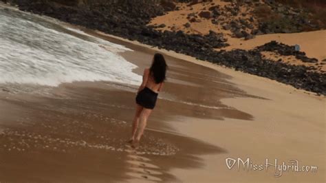 Audience On The Beach Miss Hybrid 720 Miss Hybrid Kinky English Lady Clips4sale