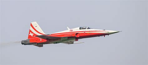 Tiger Sexi Maj Martin Schär Solist Der Patrouille Suisse Foto