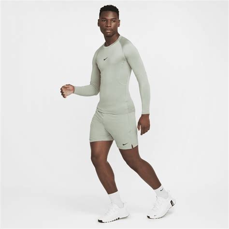 Nike Pro