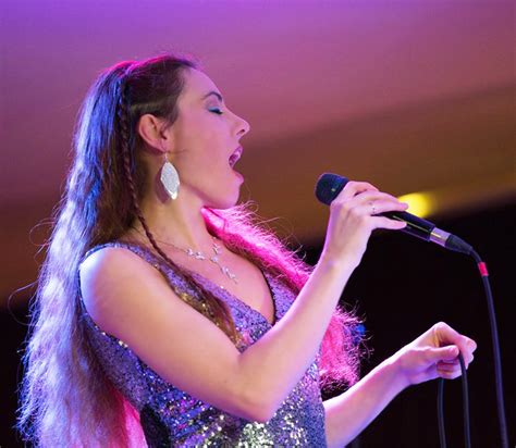 Stephanie Smith Albertina Passage Singer Jazz • Lady And The Keys