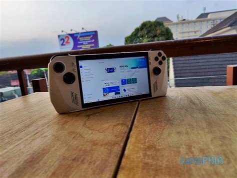 Harga Dan Spesifikasi Asus Rog Ally Rc L R Rada W Handheld Gaming Bertenaga Amd Ryzen Z