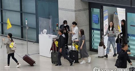 중국 단체관광객 무비자 입국 첫날