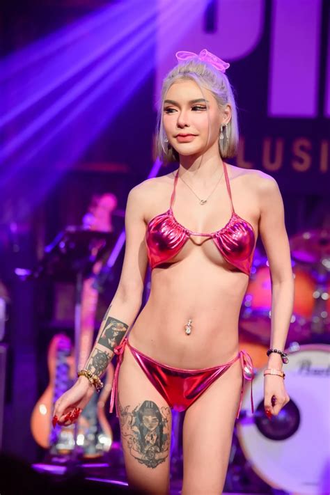 30 Photos Of Thai Hotties At The Pimp Bangkok