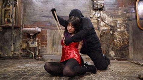 4k At 60 Fps Made In Japan 19 Ada The Mercenary Trapped In A Zombie Infested Tunnel Tied And