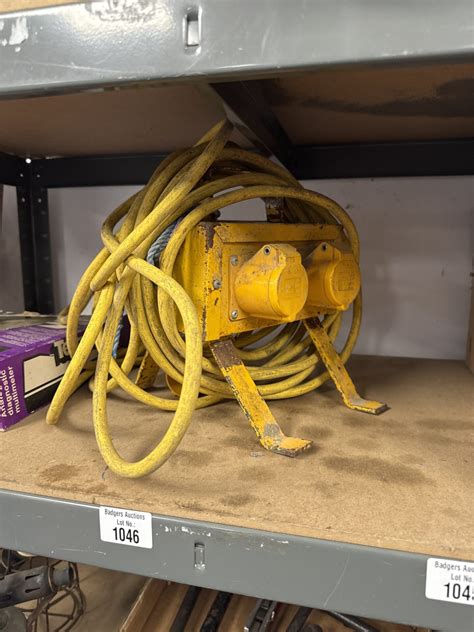 110v Four Gang Extension Block Untested Badgers Auctions On Site And Online Auctions In