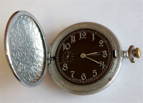 Карманные механические часы "Молния", 1960-е годы - Маленькие истории