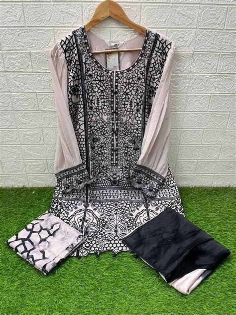 Laxuria Trendz 1582 Pakistani Top Bottom Dupatta Set Catalog Suppliers