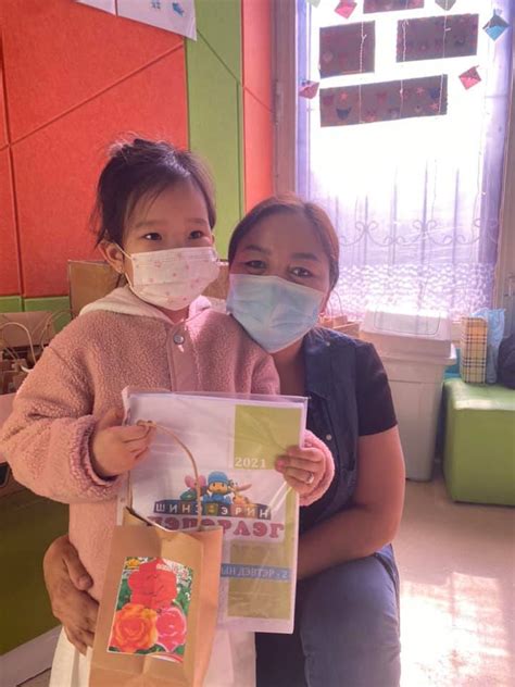 Өнөөдөр өөрсдөө ирж цэцгээ Шинэ эриний хүүхдүүд цэцэрлэг