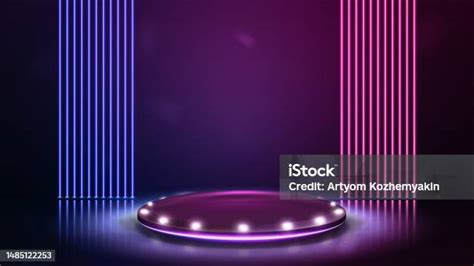 스포트라이트와 레이저 라인 네온 벽이 배경에 있는 제품 프레젠테이션을 위한 빈 둥근 보라색 연단 3d 사실적인 벡터 그림 생활필수품에 대한 스톡 벡터 아트 및 기타 이미지
