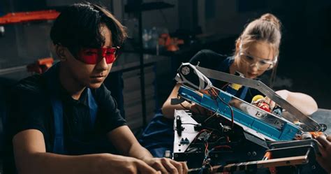 Machine Learning Engineer Salary What You Need To Know In 2024 Universal Digital Agency