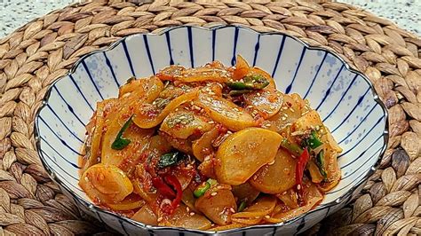 이제 노각무침 이렇게 드셔요 노각무침 맛있게 버무리는 방법 노각 무침요리 오이무침 밑반찬요리 노각무침요리 노각무침 노각무침
