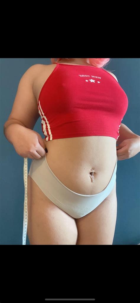 POV: you’re my chair😋 : r/BellyExpansion