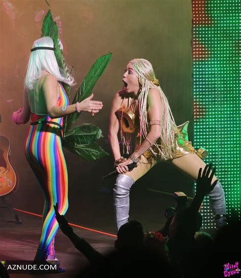 Miley Cyrus Sexy In A Concert In Vancouver 14 12 2015 AZNude