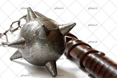 عکس گرز زنجیر دسته چوبی رنگ قهوه ای عکس با کیفیت و تصاویر استوک حرفه ای