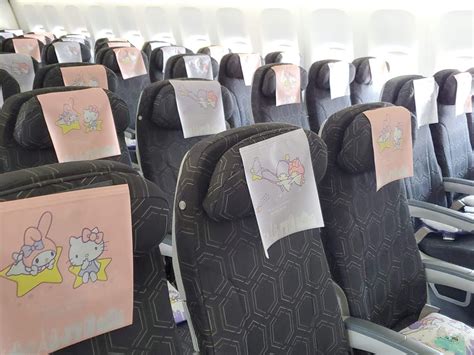 Review Hello Kitty Eva Air Economy 777 300er Singapore To Taipei