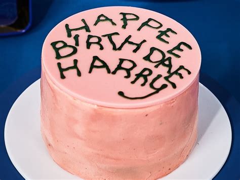 你可能不知道《哈利波特》妙麗渡過了 40 歲生日，官方和粉絲一同為最聰明女巫慶生！ Juksy 街星