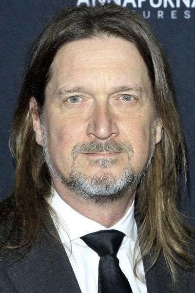 Don Mcmanus About Entertainmentie