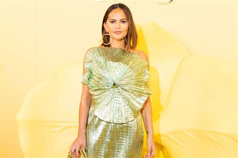 Chrissy Teigen Shimmers In Quirky Green Dress At Cult Gaia Runway Show